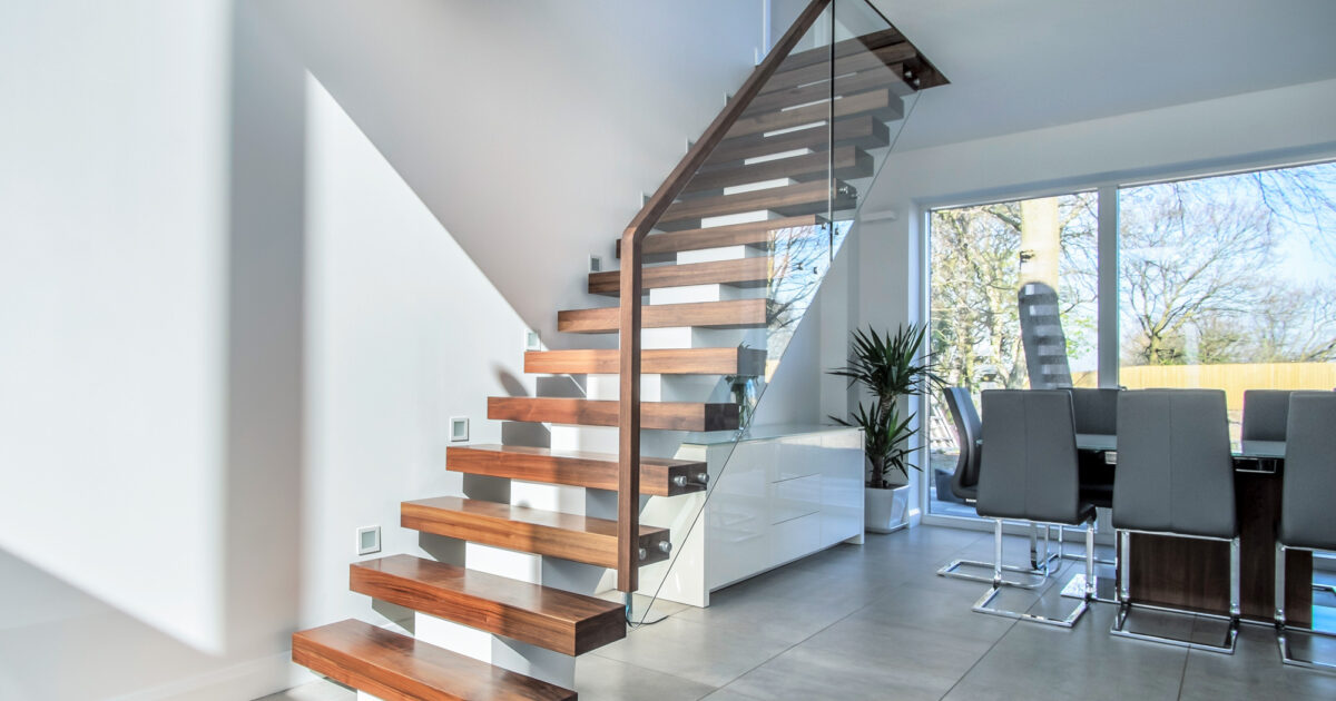 Linlithgow | Floating Cantilevered Central Stringer… | Angus+Mack